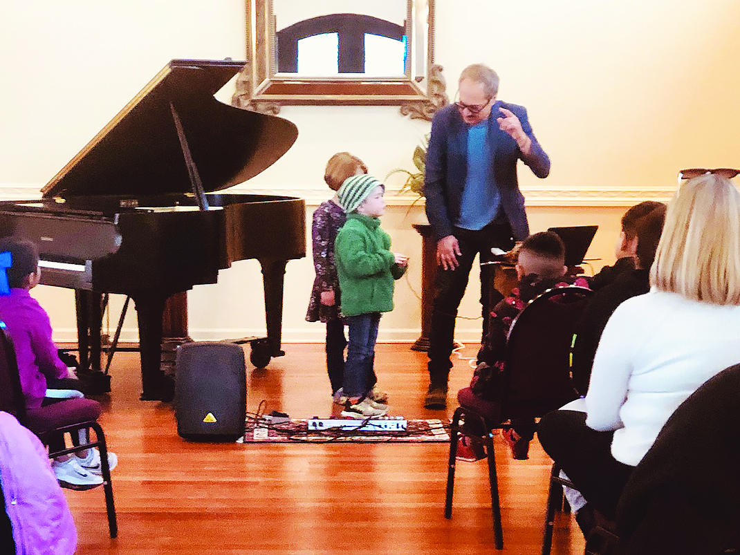 Making Loops With Luca - Patagonia Regional Times